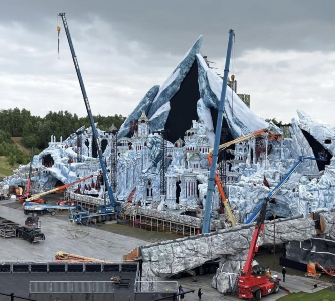 Incendio en Tomorrowland 2025: escenario principal arrasado a dos días de la inauguración ...